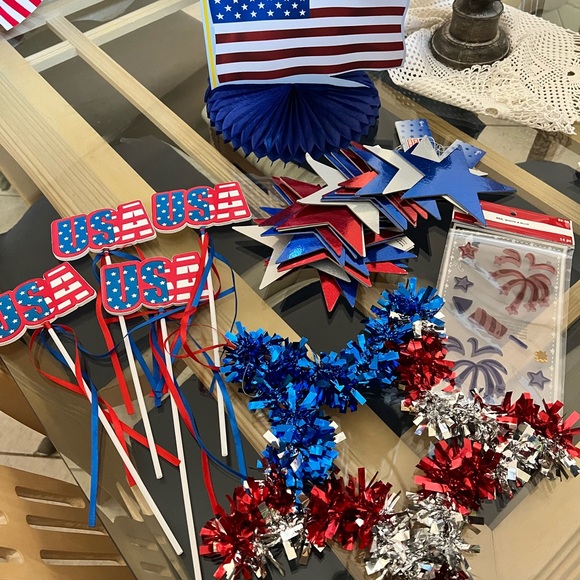 Holiday | Patriotic Party Supplies Set Red White Blue Silver Stars More ...
